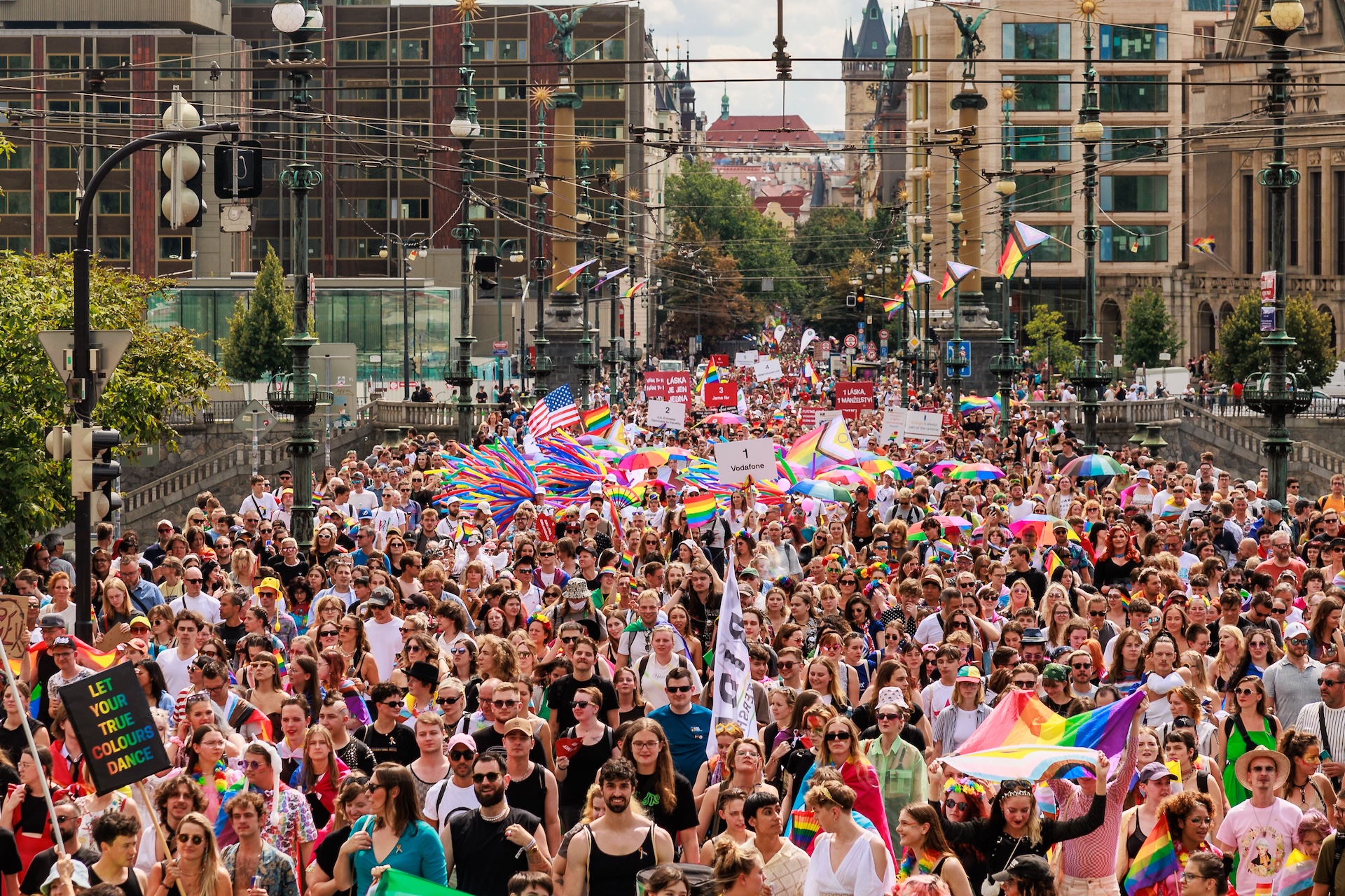 Register your group for the rainbow parade | Prague Pride Festival